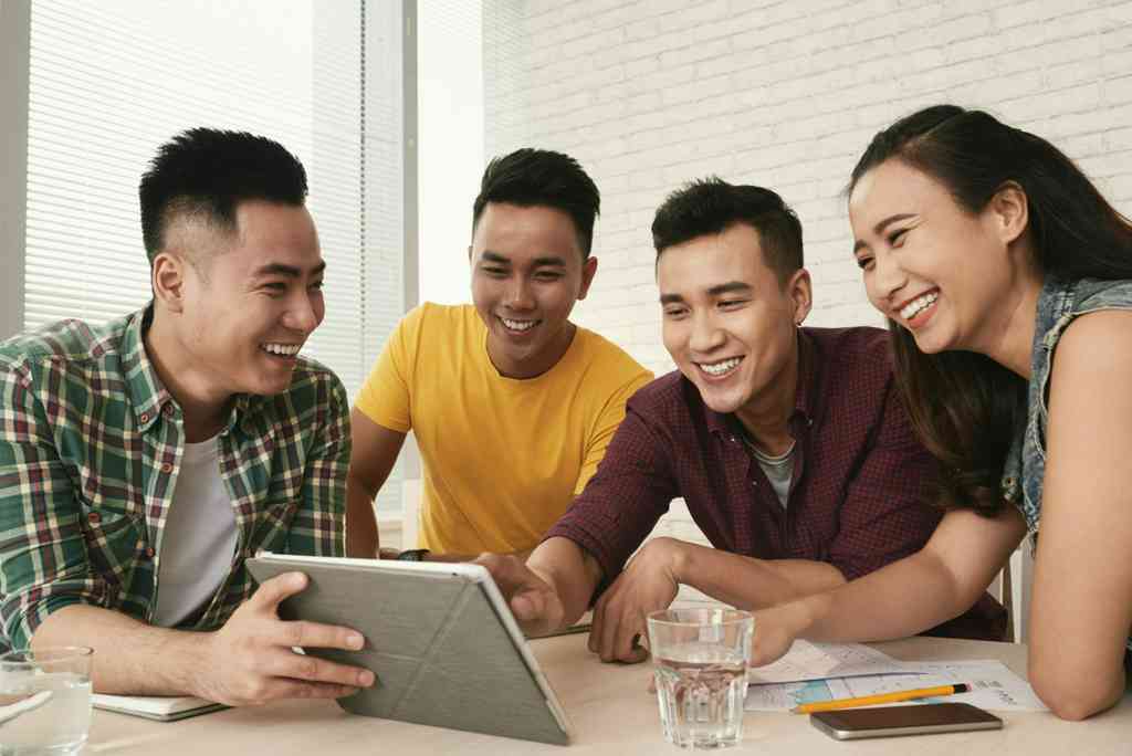 Hari Pemuda Internasional: Ajak Generasi Muda Tetap Positif Sambut Masa ... Hari Pemuda Internasional: Ajak Generasi Muda Tetap Positif Sambut Masa ...